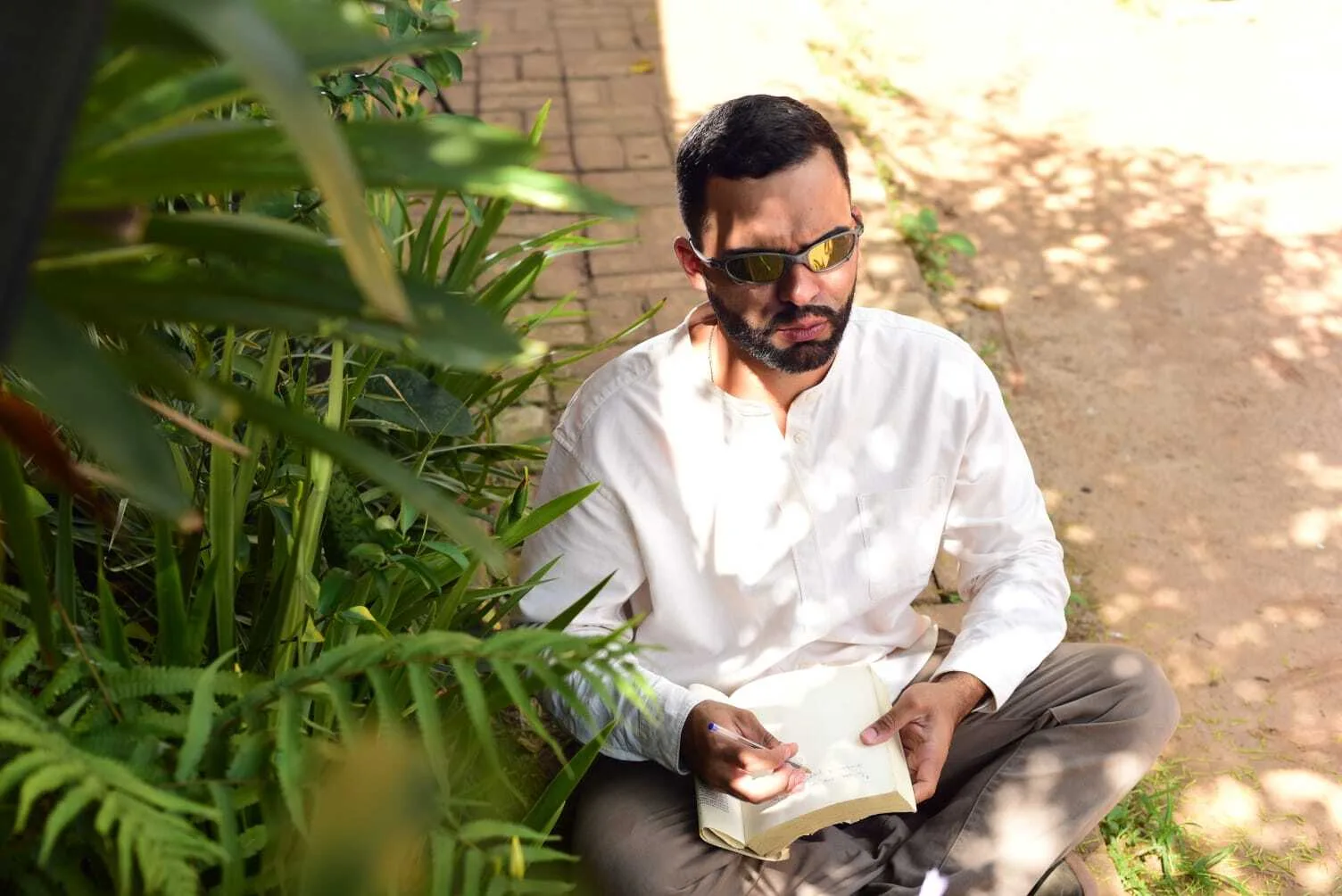 Por influência de Cartola, rapper Sobrenome de Mello se lança no samba ...