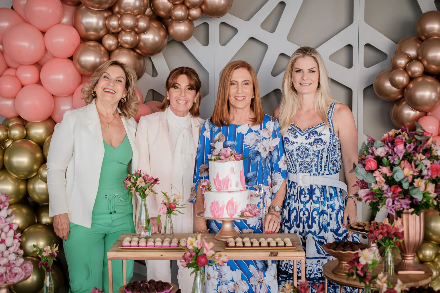 Com Mary que é Helal - Folha Vitória