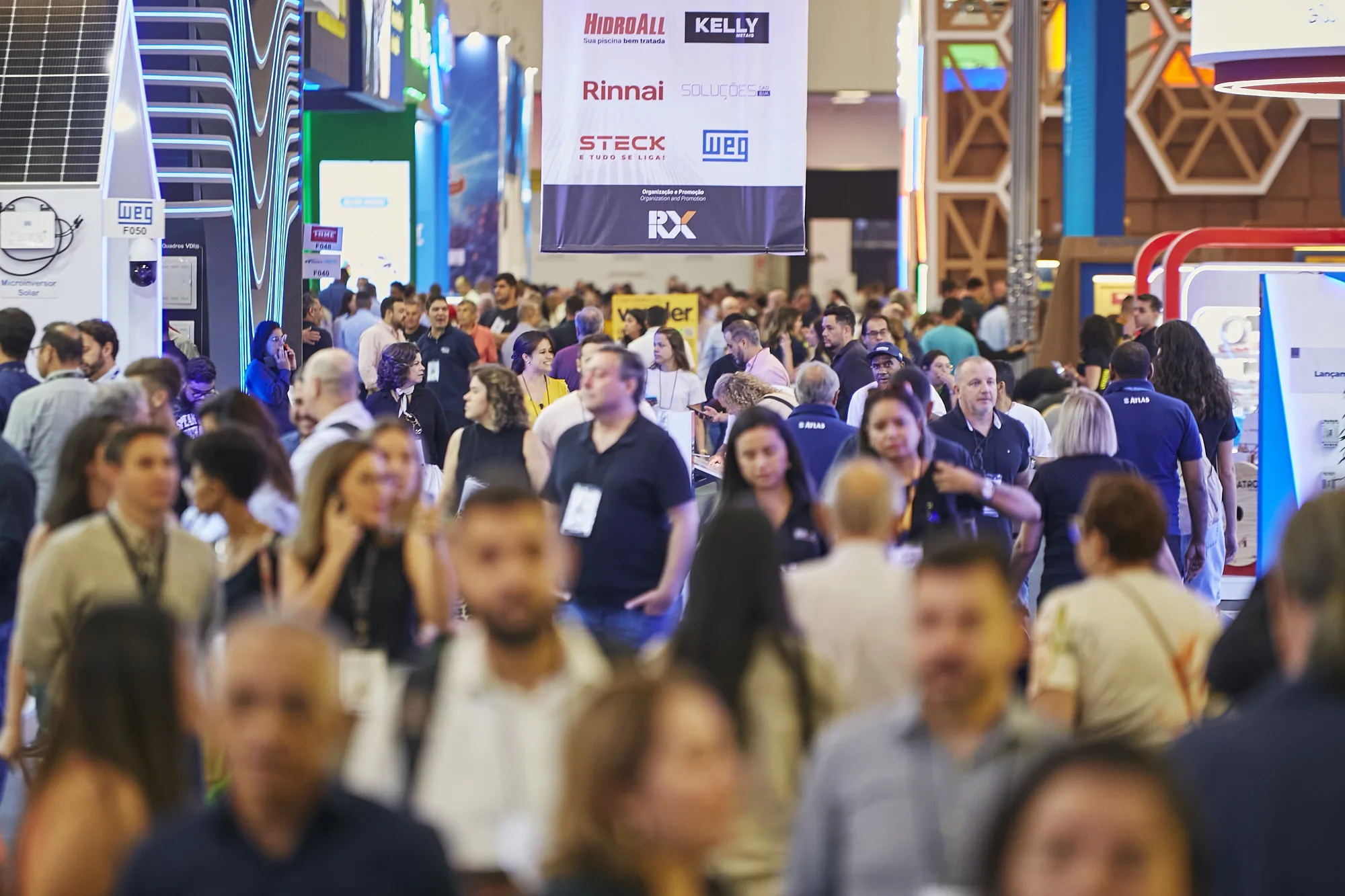 Feicon 2025 reflete otimismo da Construção Civil - Folha Vitória