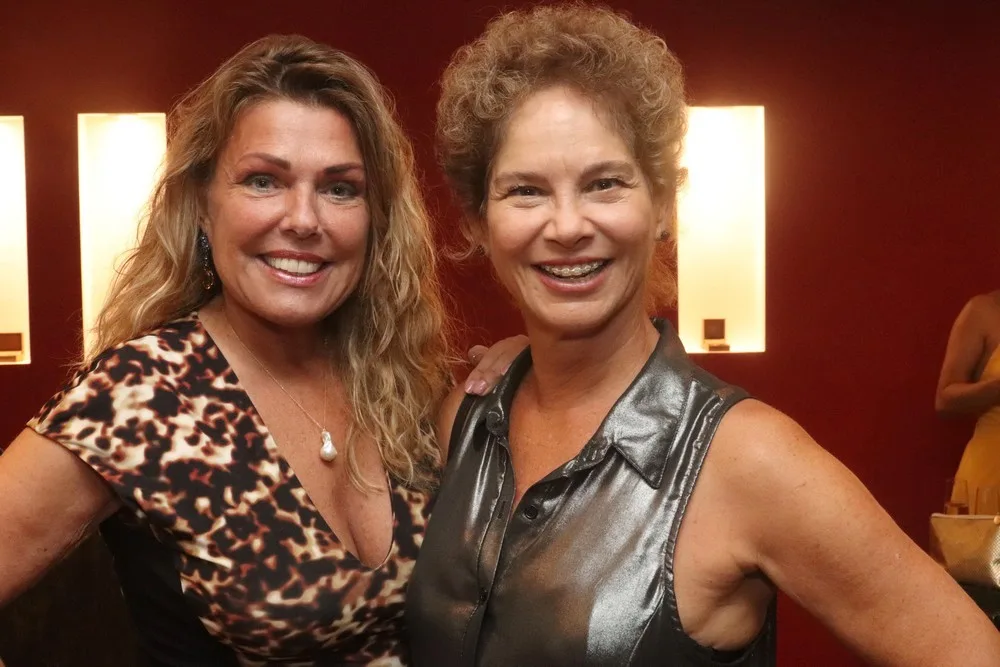 A SUECA ANNE SURITA - Folha Vitória