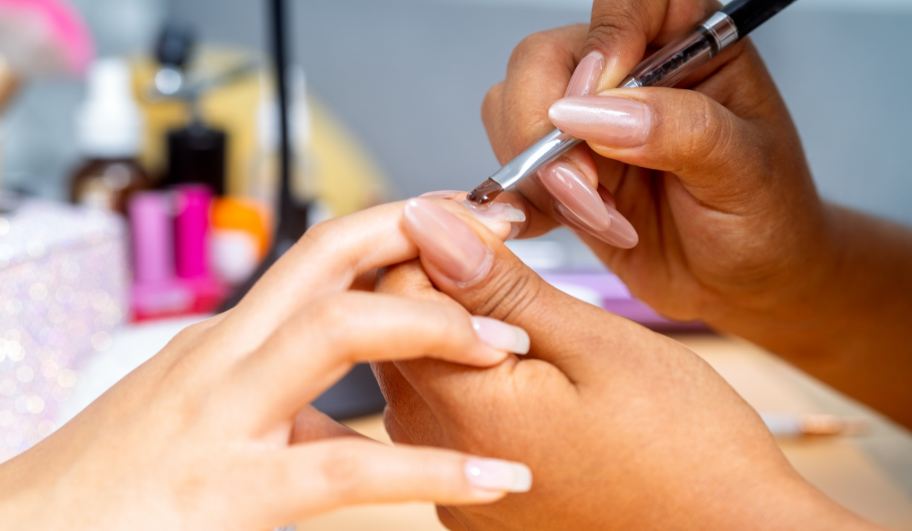 Adeus, alongamento em gel: 7 dicas para unhas não quebrarem
