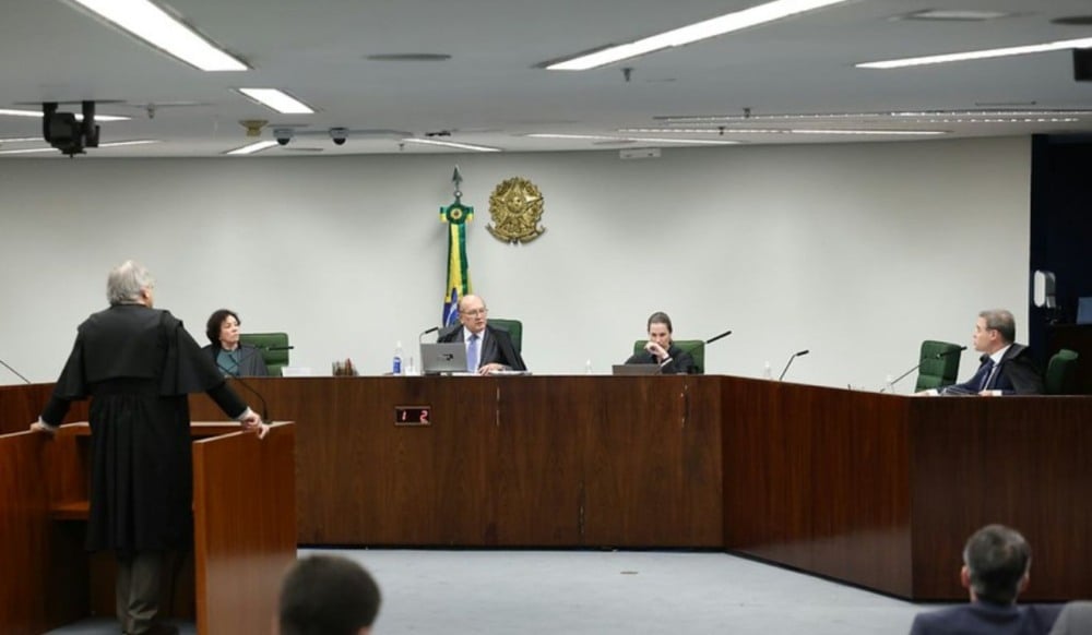 STF decide manter pai e primo de Vorcaro presos