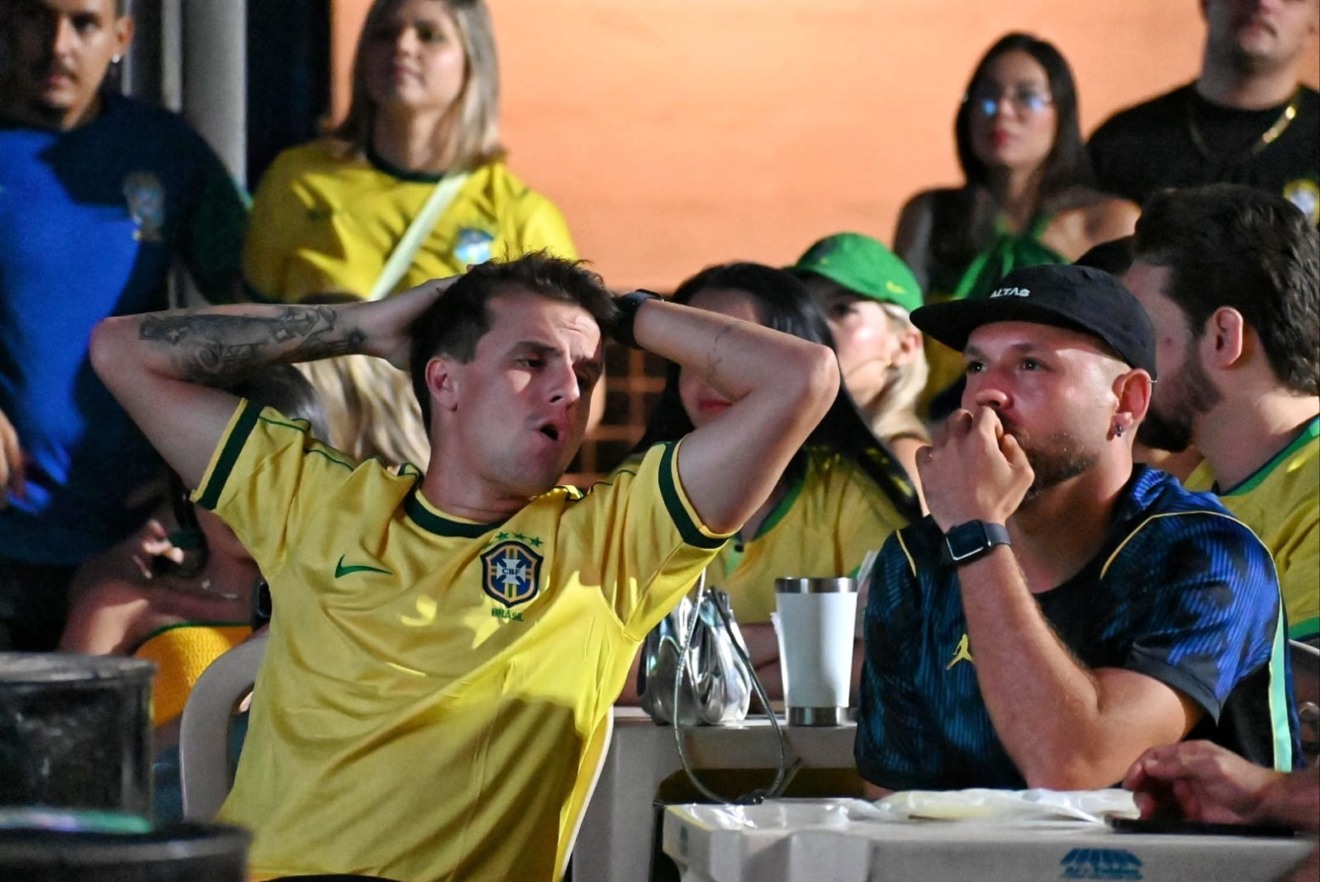Emoções a mil! Estreia do Brasil na Copa do Mundo lota bares de Vitória